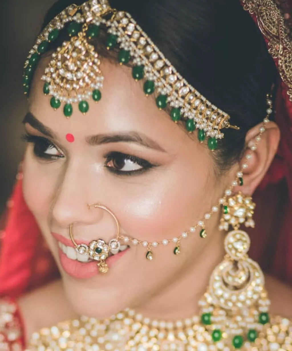 Breathtaking Matha Patti Designs Spotted On Real Brides Which Are ...