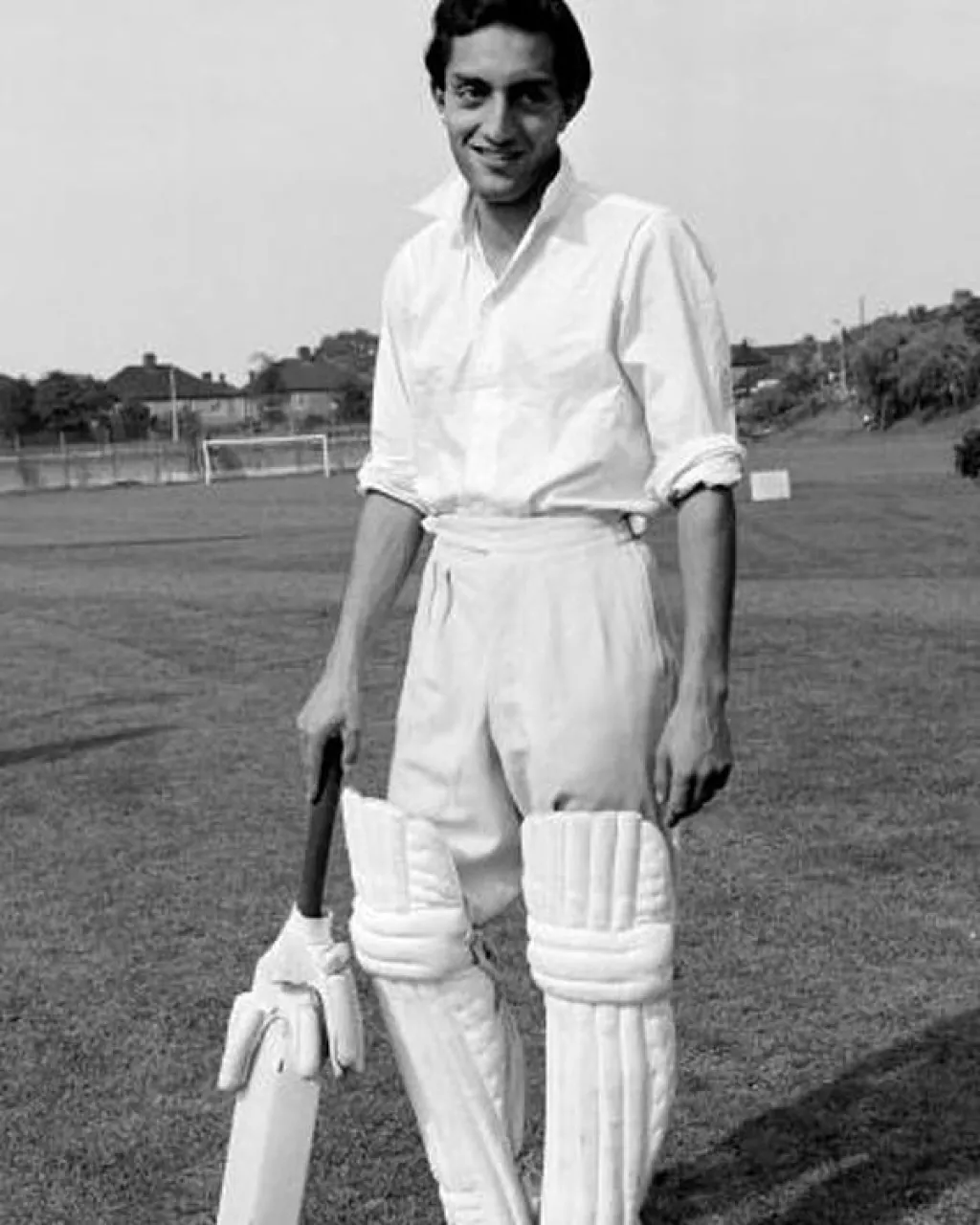 Ibrahim Ali Khan's Cricket Practice Reminds Us Of His Grandfather ...