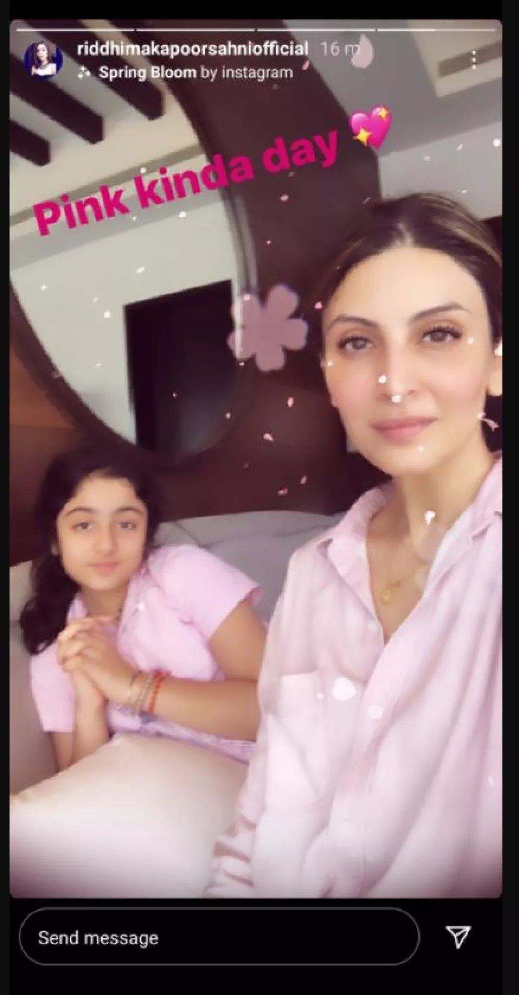 Riddhima Kapoor Sahni Enjoys A 'Pink Kinda Day' With Daughter, Samara ...