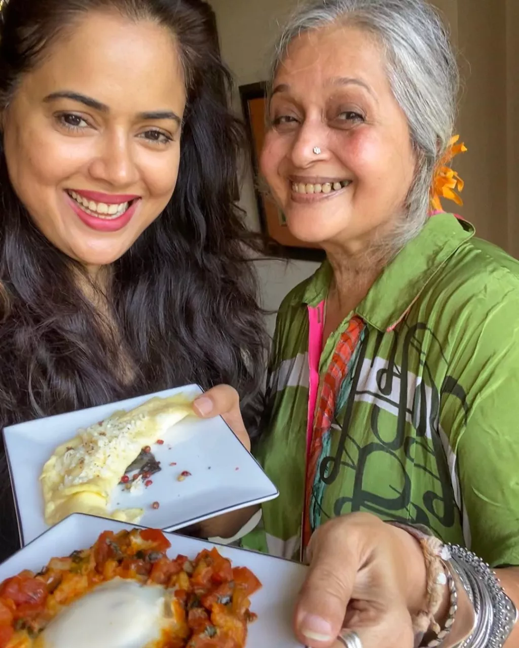 Sameera Reddy Restyles Her 'Saasu Ma', Manjri Varde's Dress, Looks ...