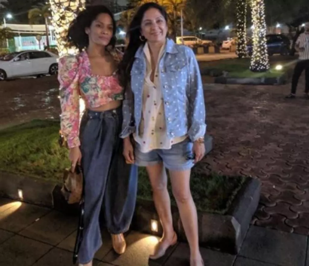 Masaba Gupta Shares A Childhood Photo With Her Mom, Neena Gupta, Says ...