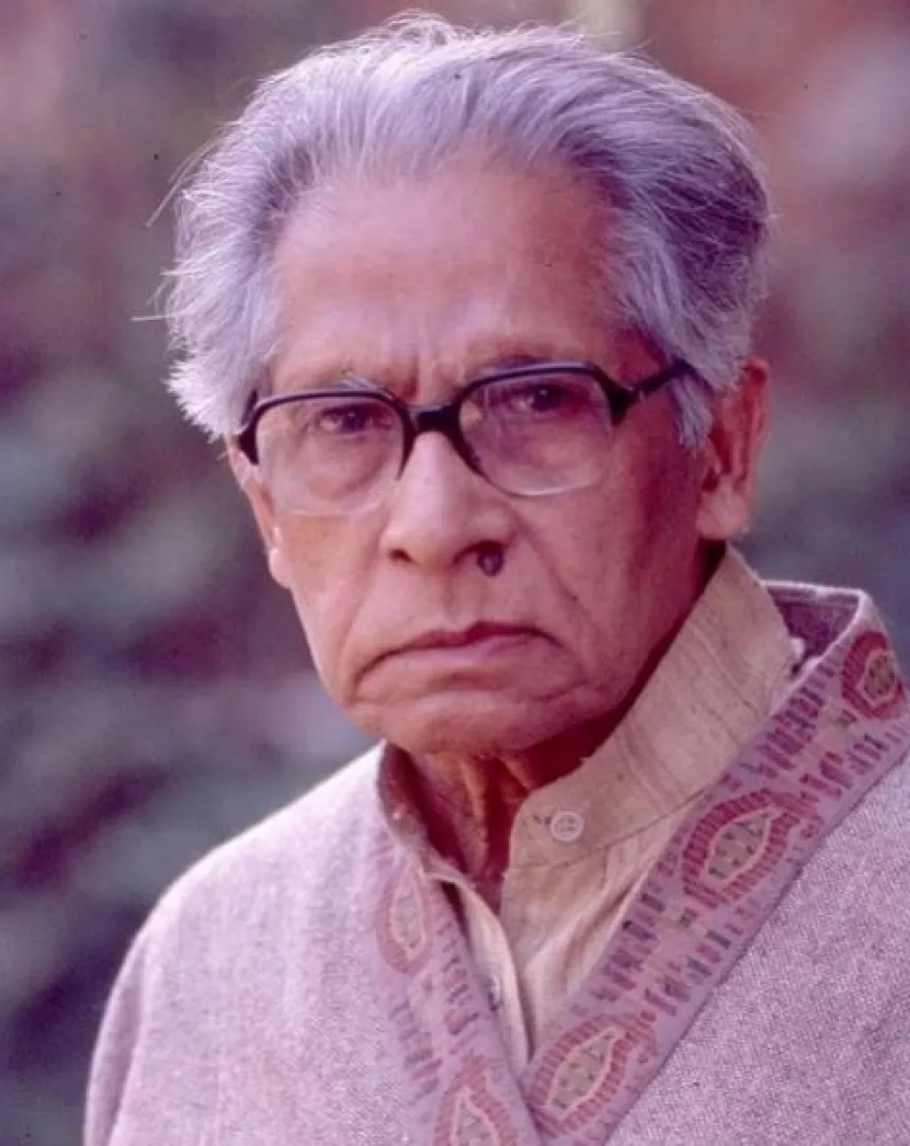 On Harivansh Rai Bachchan's Birth Anniversary, His Grandson, Abhishek ...