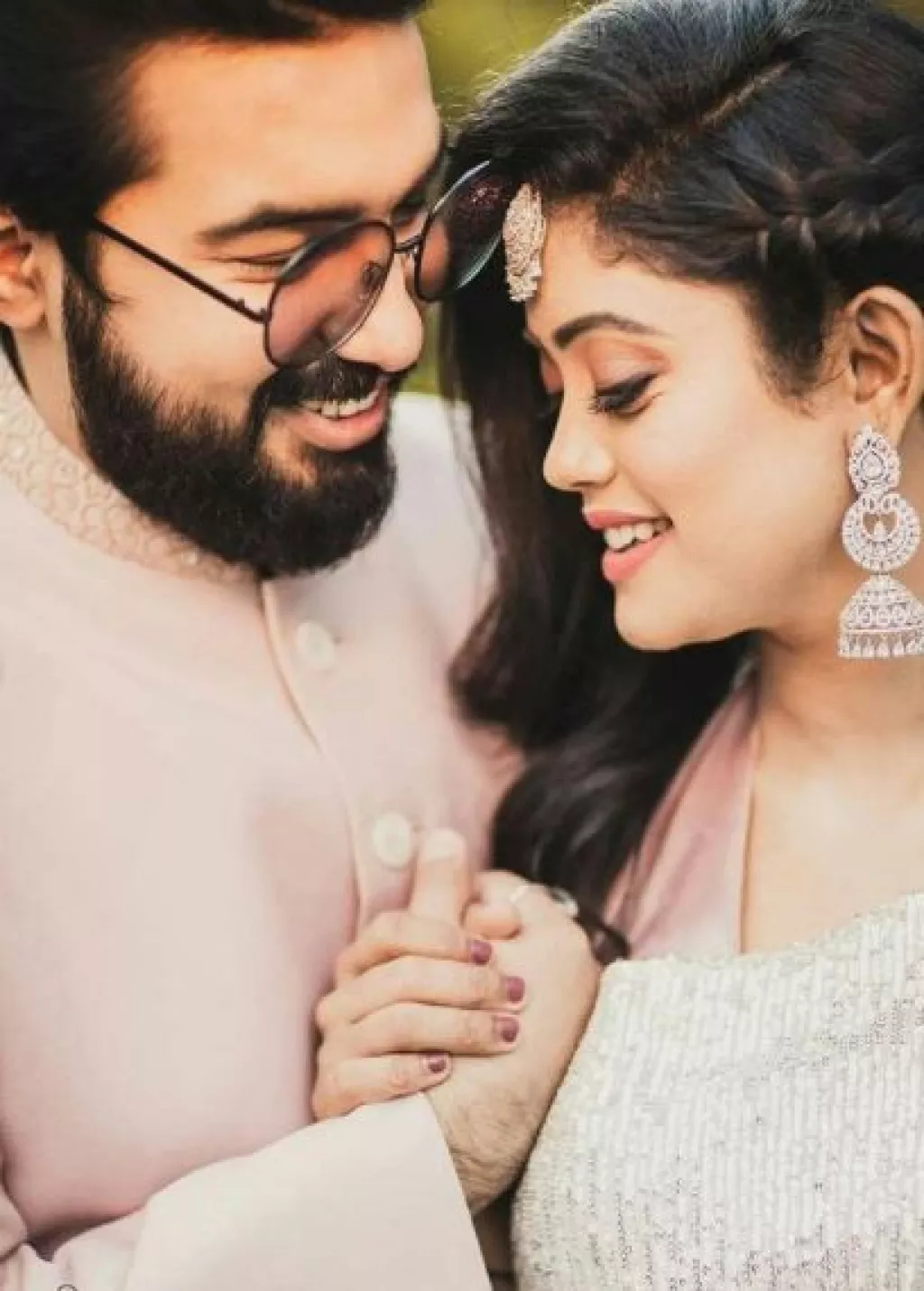 'Bekhayali' Singer-Duo, Sachet Tandon And Parampara Thakur Are Engaged ...