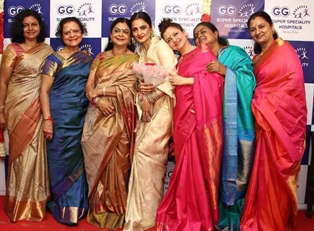 Unseen Monochrome Picture Of Rekha With Her Late Father, Gemini Ganesan ...