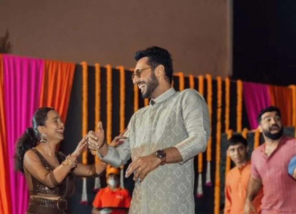 Punit J Pathak Shares Pictures With His Wife, Nidhi Moony Singh From ...