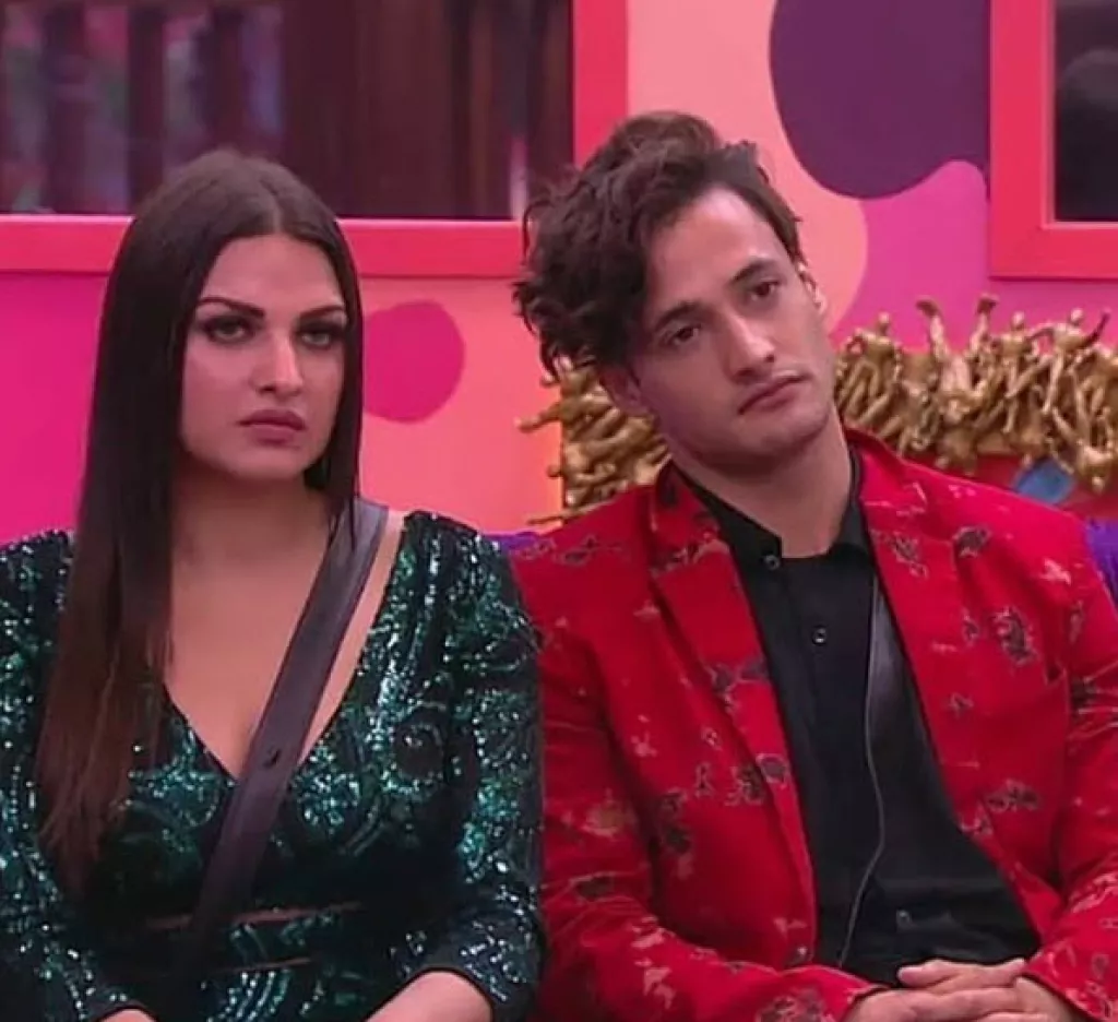 Himanshi Khurana Reveals The Reason Behind Ending 9 Year Old ...