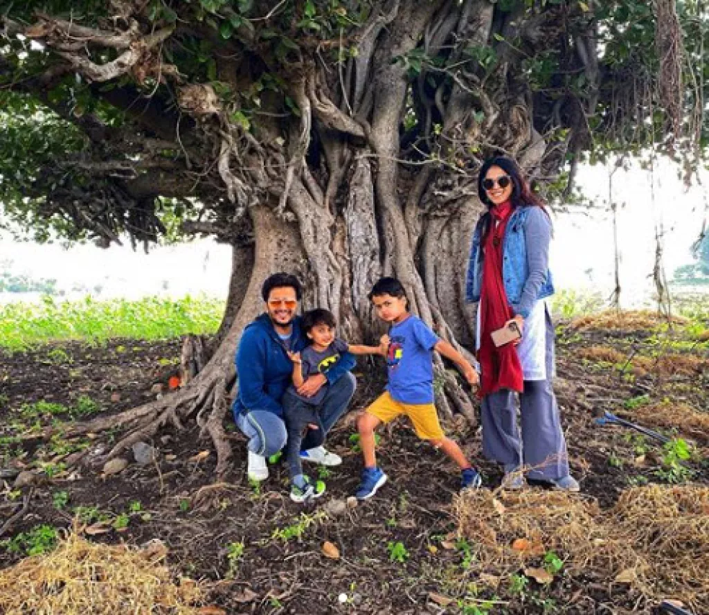 Genelia D'Souza Twins With Kids, Riaan And Rahyl For A Photoshoot, Pens ...