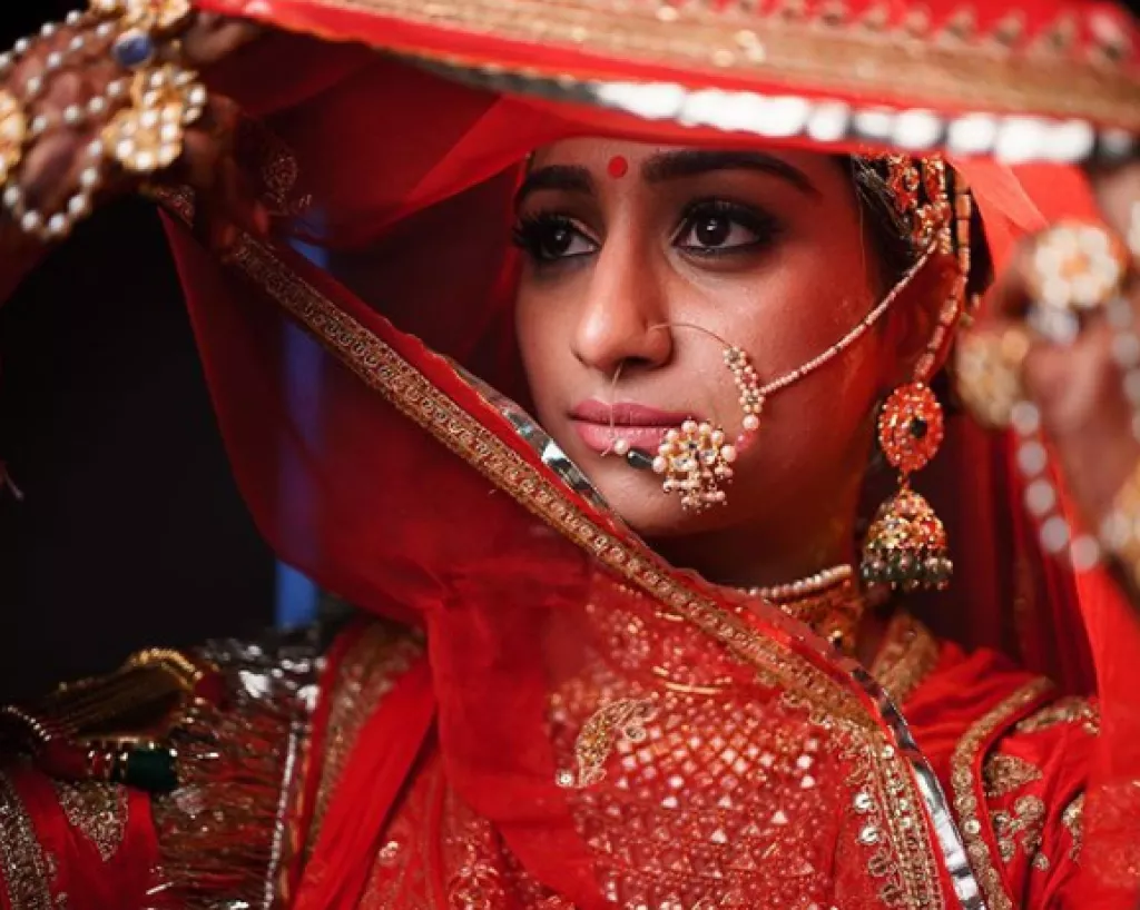 Different Types Of Unique 'Nath' Designs For Brides, Studded Oversized ...