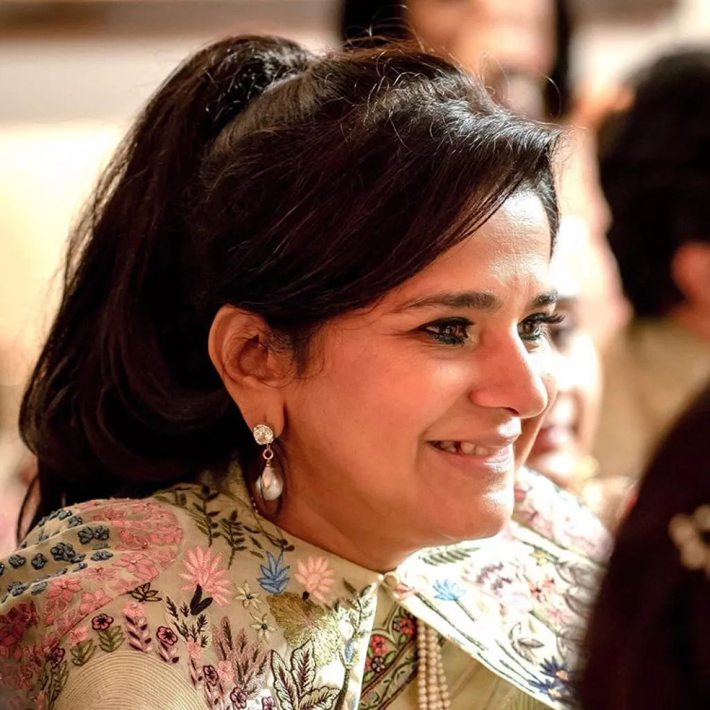 Radhika Merchant's Expression While Dancing At Her Sister's Wedding ...