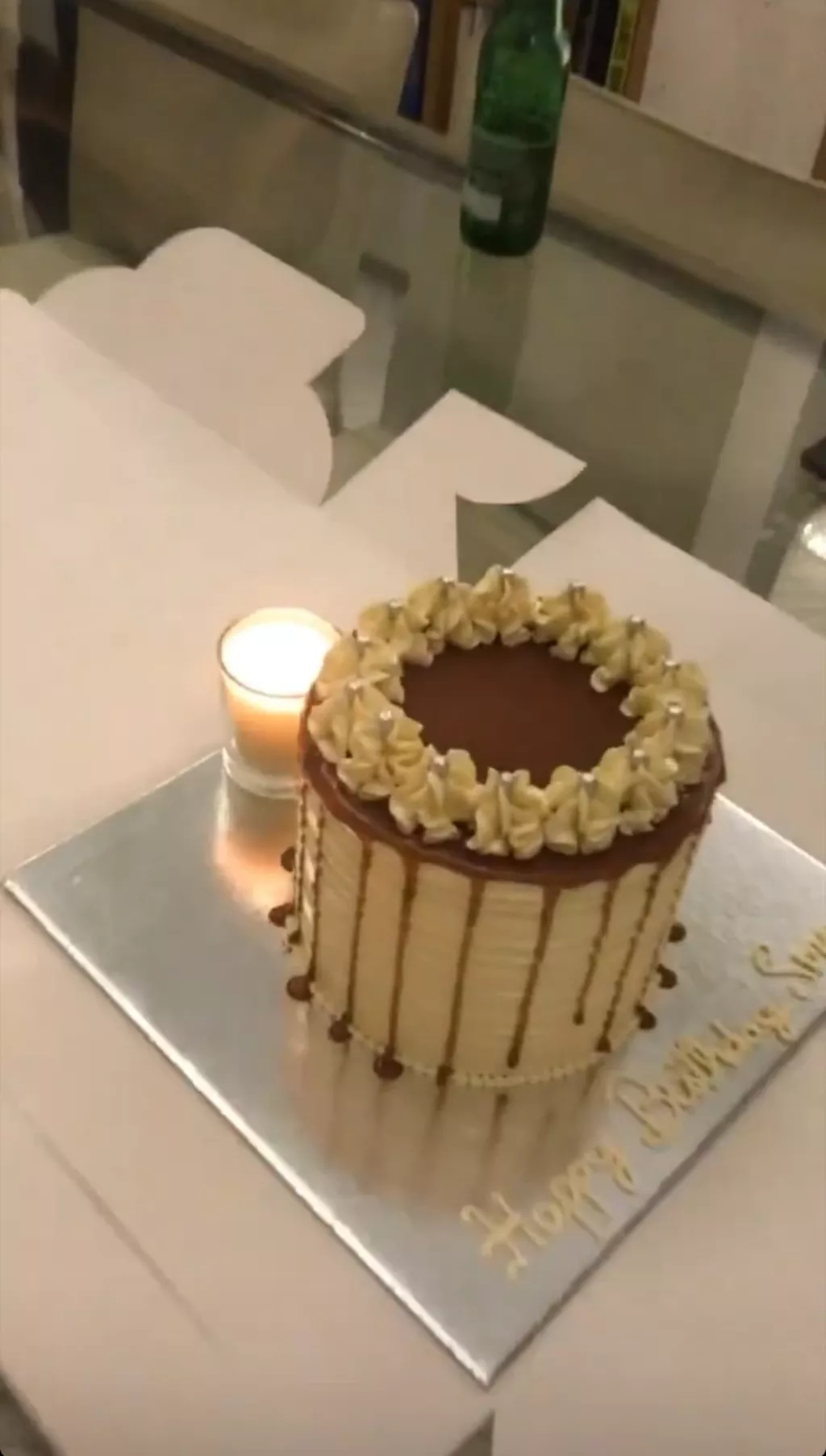 Smriti Khanna Twins Her 31st Birthday Dress With Her Gorgeous Cake For ...