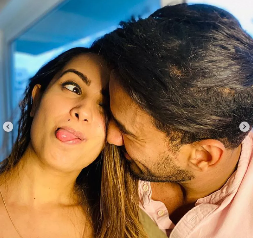 Rohit Reddy and Anita Hassanandani give glimpses of their PDA moments