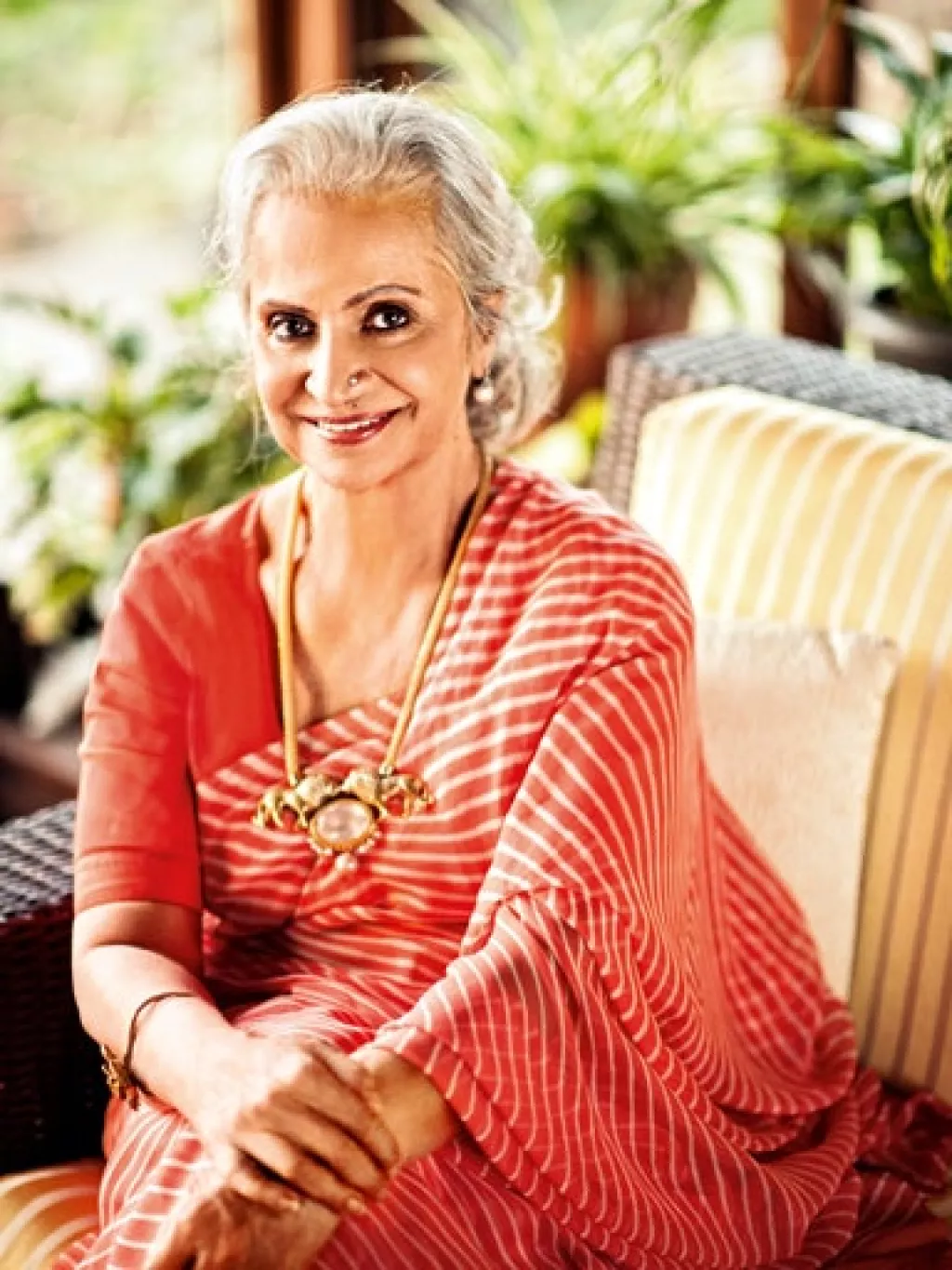 Waheeda Rehman Once Pinned Down Raj Kapoor And Sat On His Chest To Stop ...