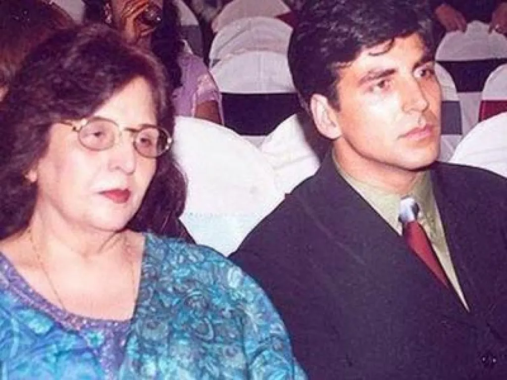 Akshay Kumar Misses His Late Mother, Aruna Bhatia, Shares An Emotional ...