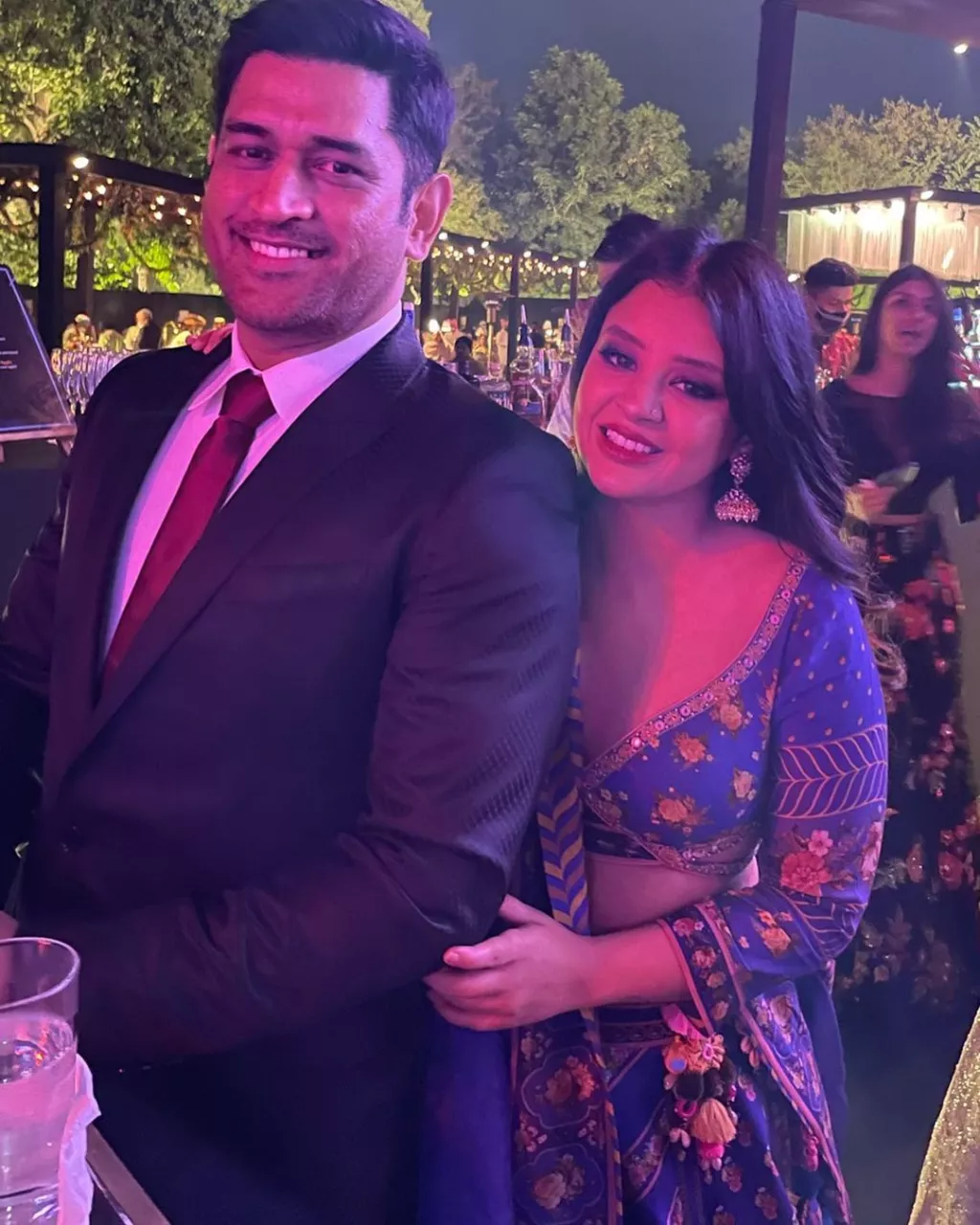 MS Dhoni And Sakshi Dhoni Partied Till 5 AM At Praful Patel's Son ...
