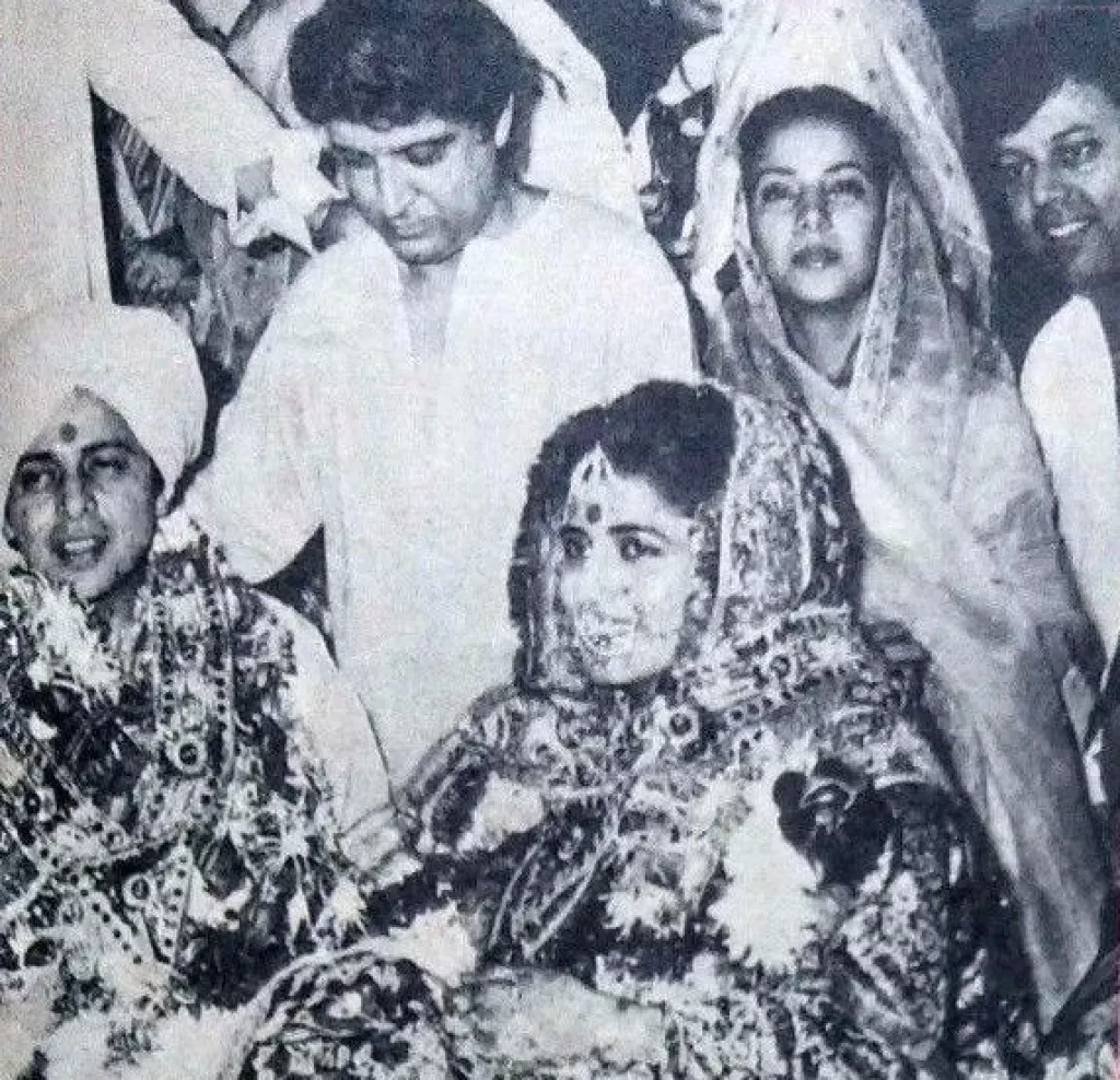 Late Vinod Mehra's Wife, Kiran On Husband's Relationship With Rekha ...