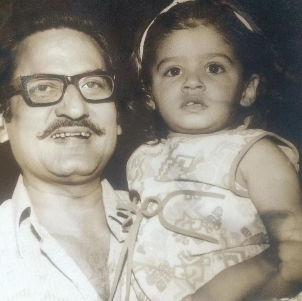 Raveena Tandon's Priceless Photos With Ravi Tandon On His Birthday ...