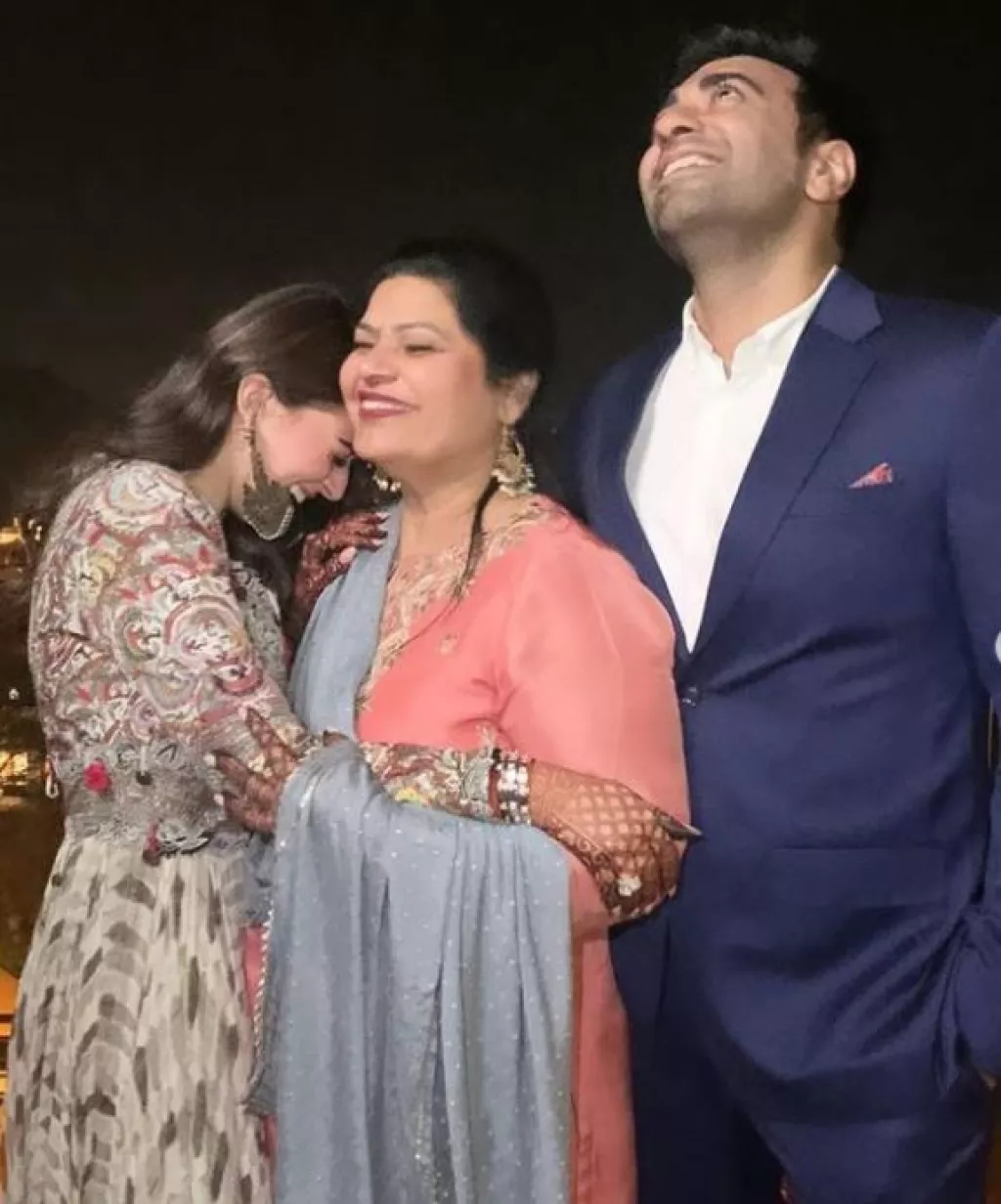 Hansika Motwani Shares Family Moments From Brother, Prashant And ...