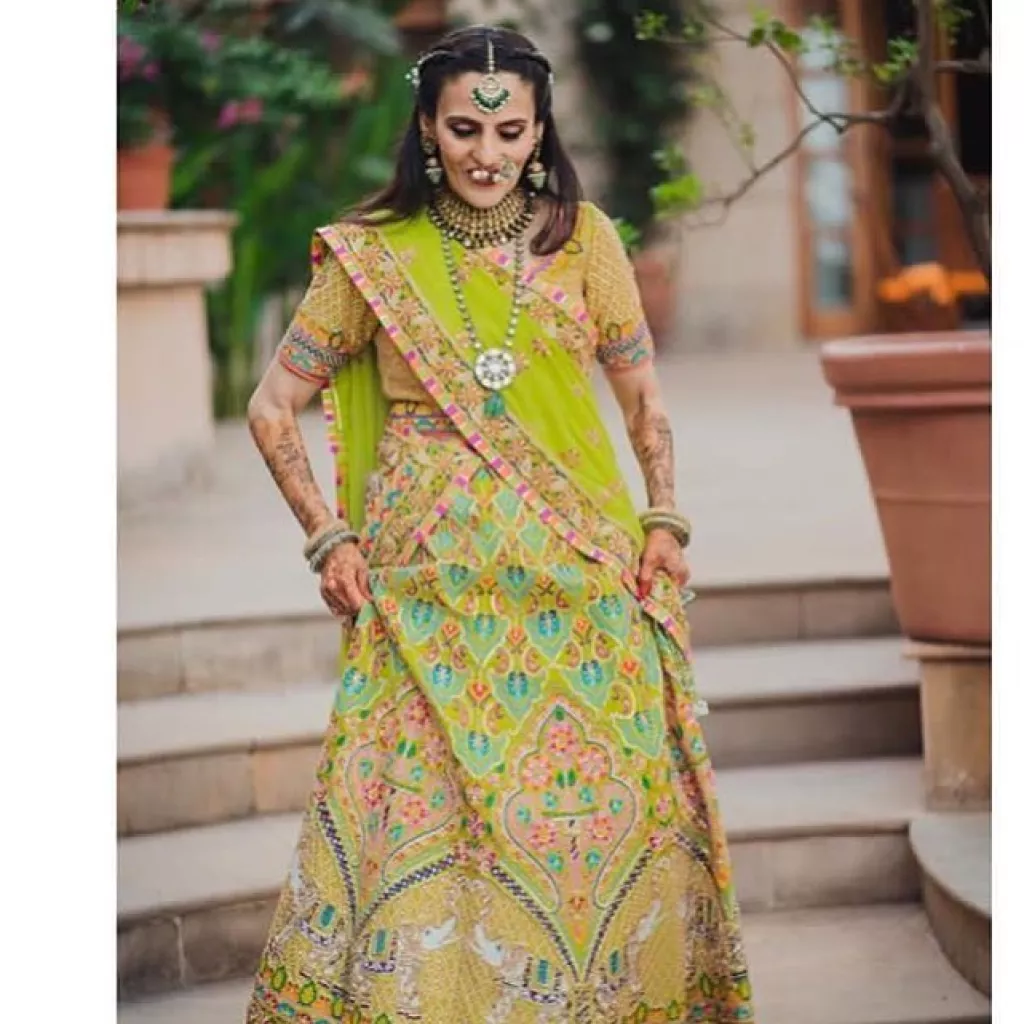 Shloka Mehta Ambani's Mother, Mona Mehta Is Not Just A Rich Wife But Also A Jewellery Designer