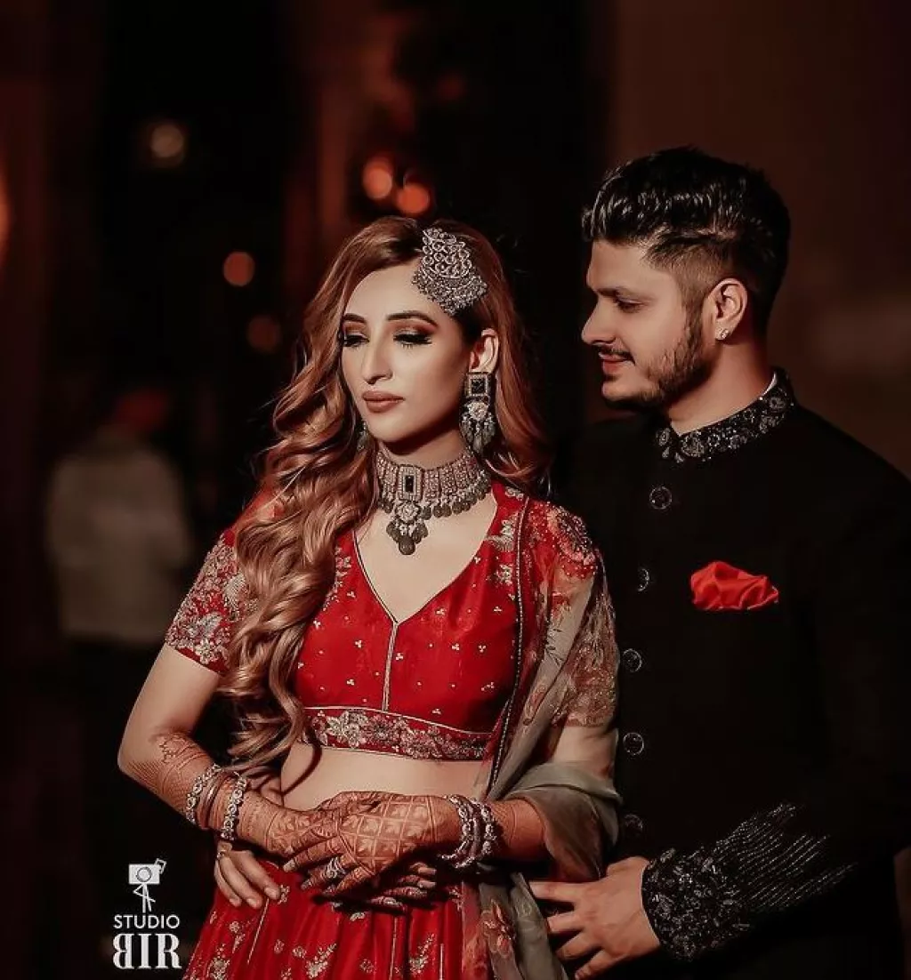 Sabyasachi Bride, Mehek Dhawan Shines In Red, Gets Hitched To Long Time ...