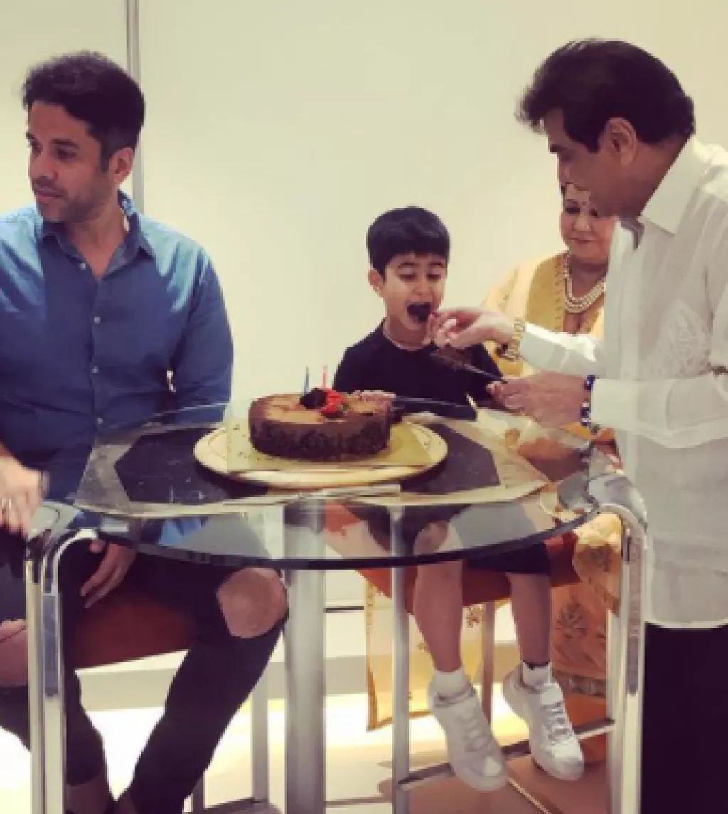 Tusshar Kapoor Shares Glimpses Of Jeetendra's 79th Birthday ...