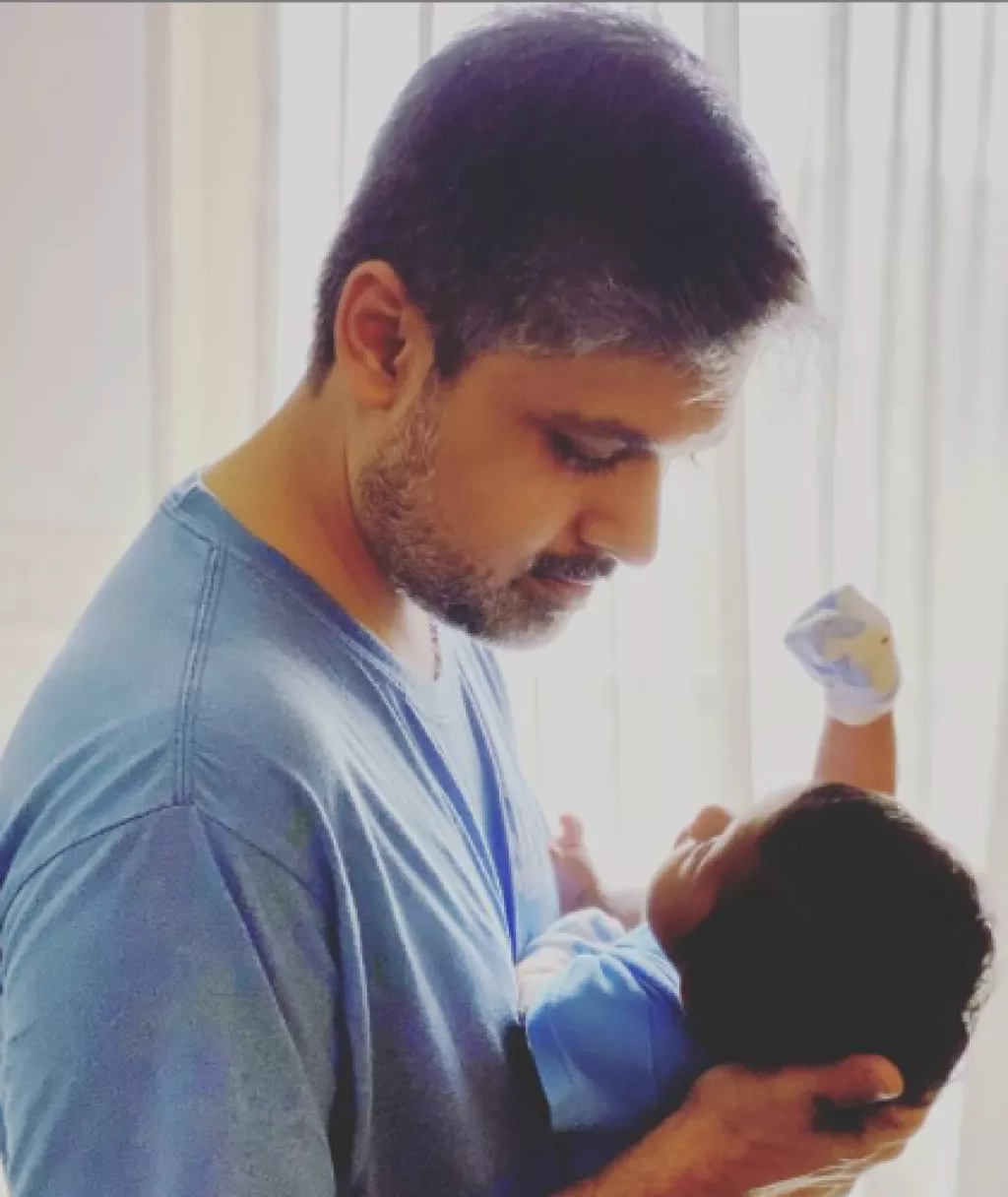 Shreya Ghoshal Shares A Lovely Picture Of Devyaan Celebrating Father's ...