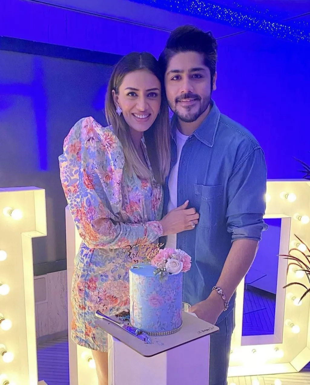 Smriti Khanna Twins Her 31st Birthday Dress With Her Gorgeous Cake For ...