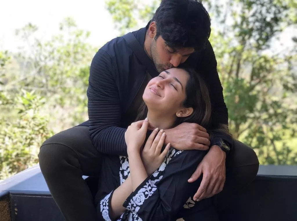 South Star, Arya And His Wife, Sayyeshaa Welcome Their First Child ...