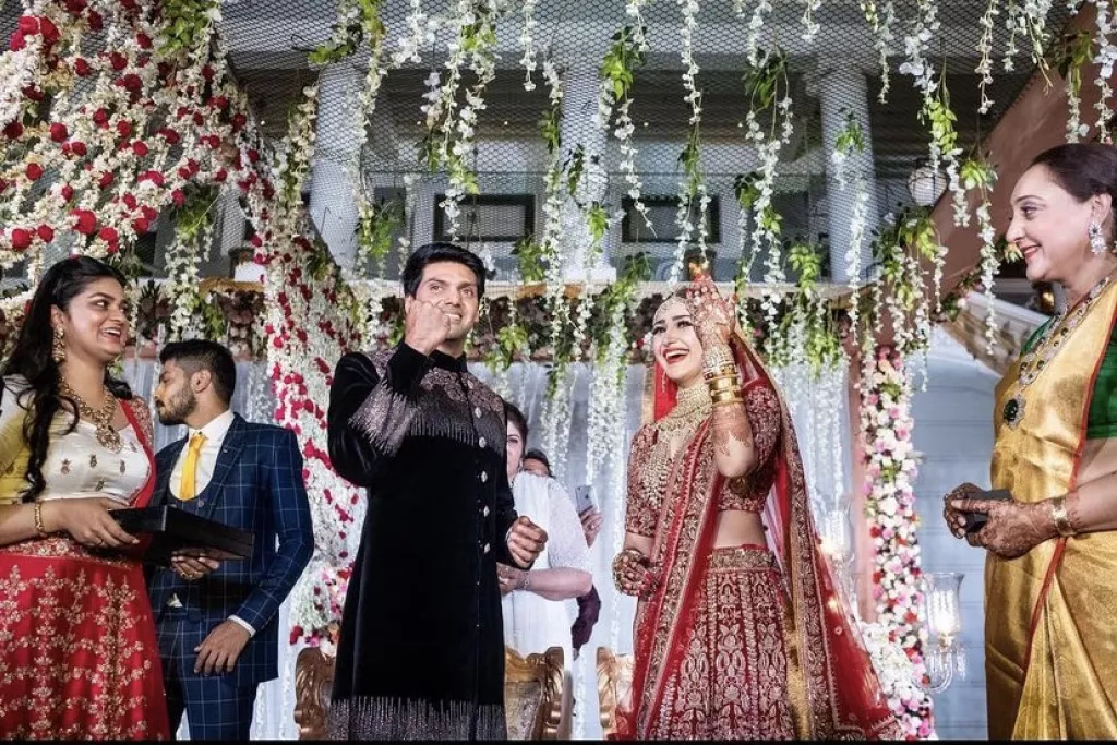 Dilip Kumar-Saira Banu's Grandniece, Sayyesha Married A South Actor, 17 ...
