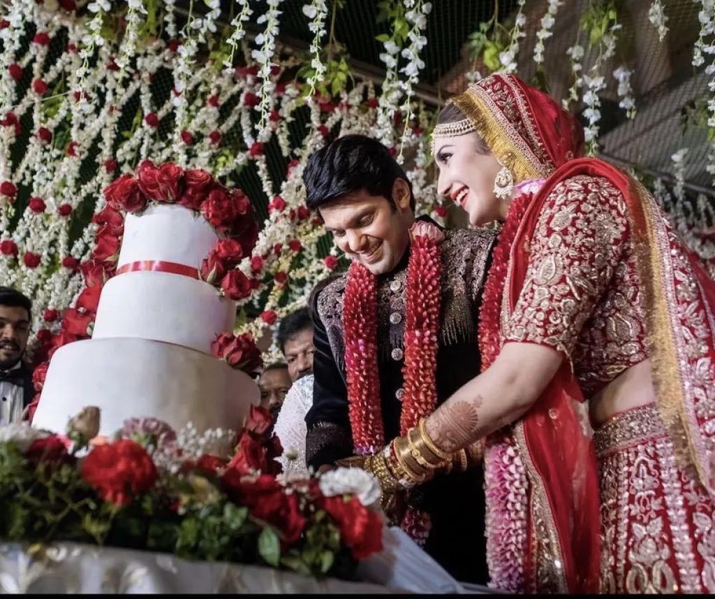 Dilip Kumar-Saira Banu's Grandniece, Sayyesha Married A South Actor, 17 ...