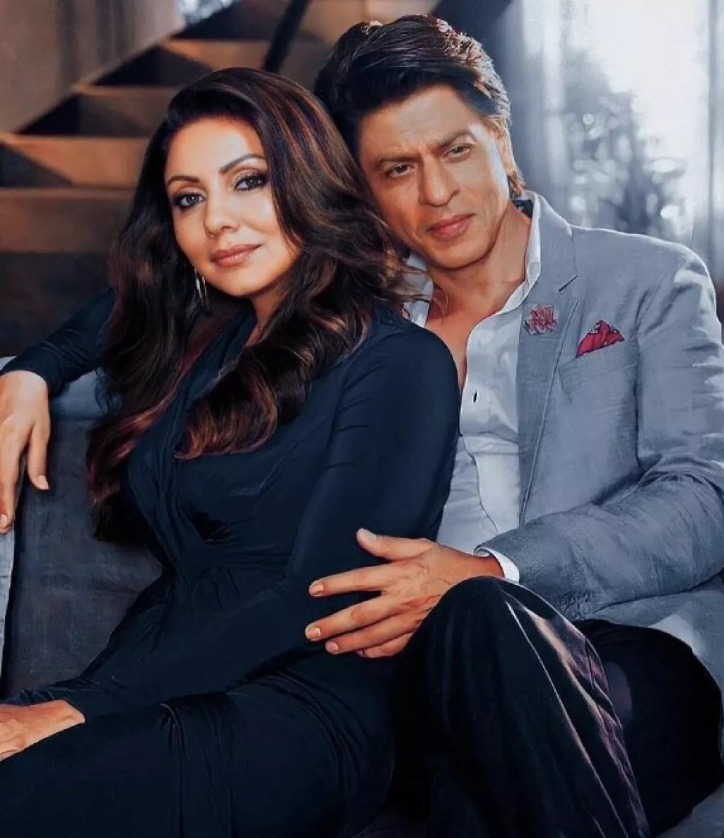 Shah Rukh Khan on How He Sang 'Gori Tera Gaon' To Gauri When They Were ...