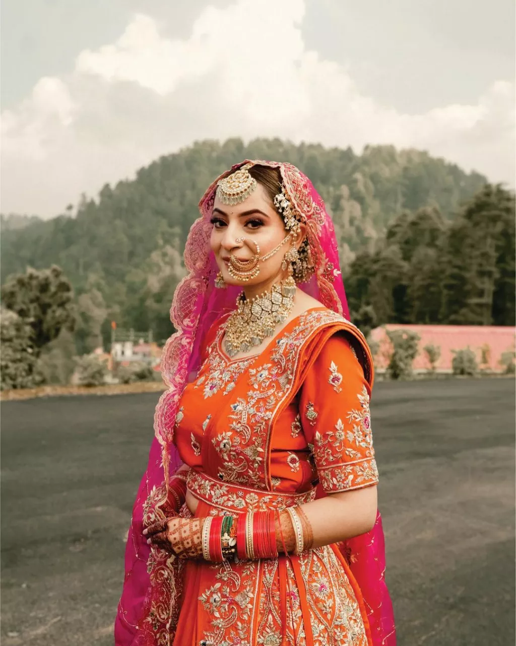 Pahadi Bride Wore Gorgeous Orange And Pink-Hued Lehenga With ...