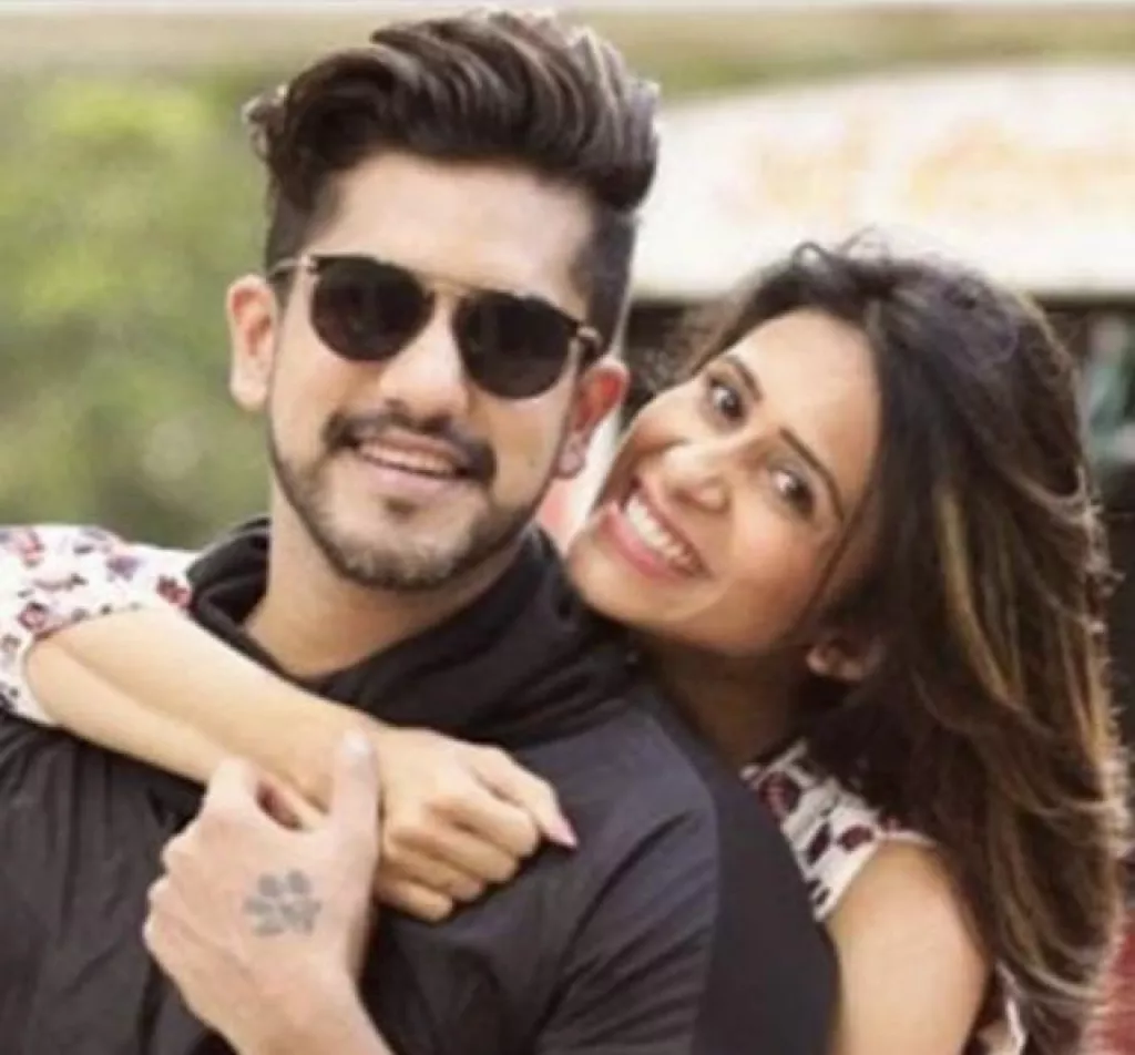 Kishwer Merchantt Shares A Goofy Boomerang Of Her Son, Nirvair, As He ...