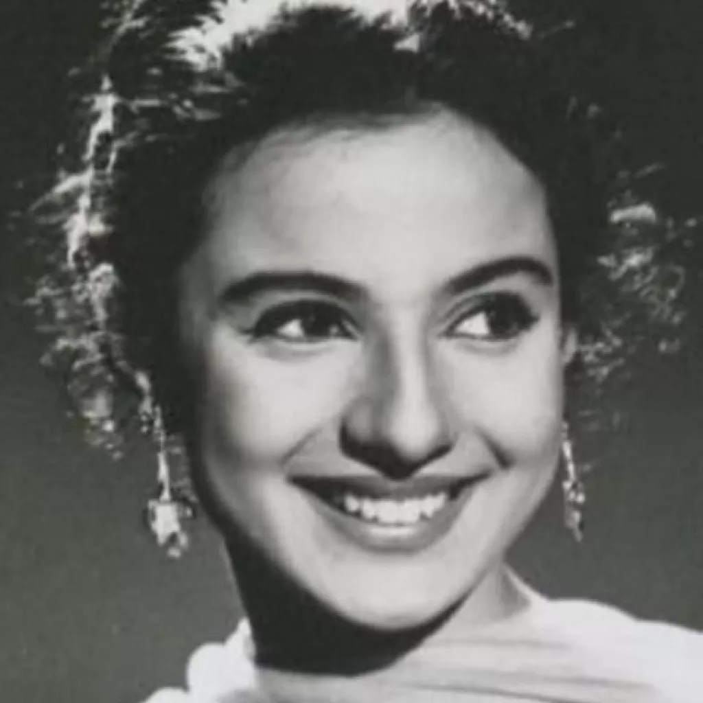 Tanuja's Love Life: From Dating An Italian Man To Separation From Shomu ...