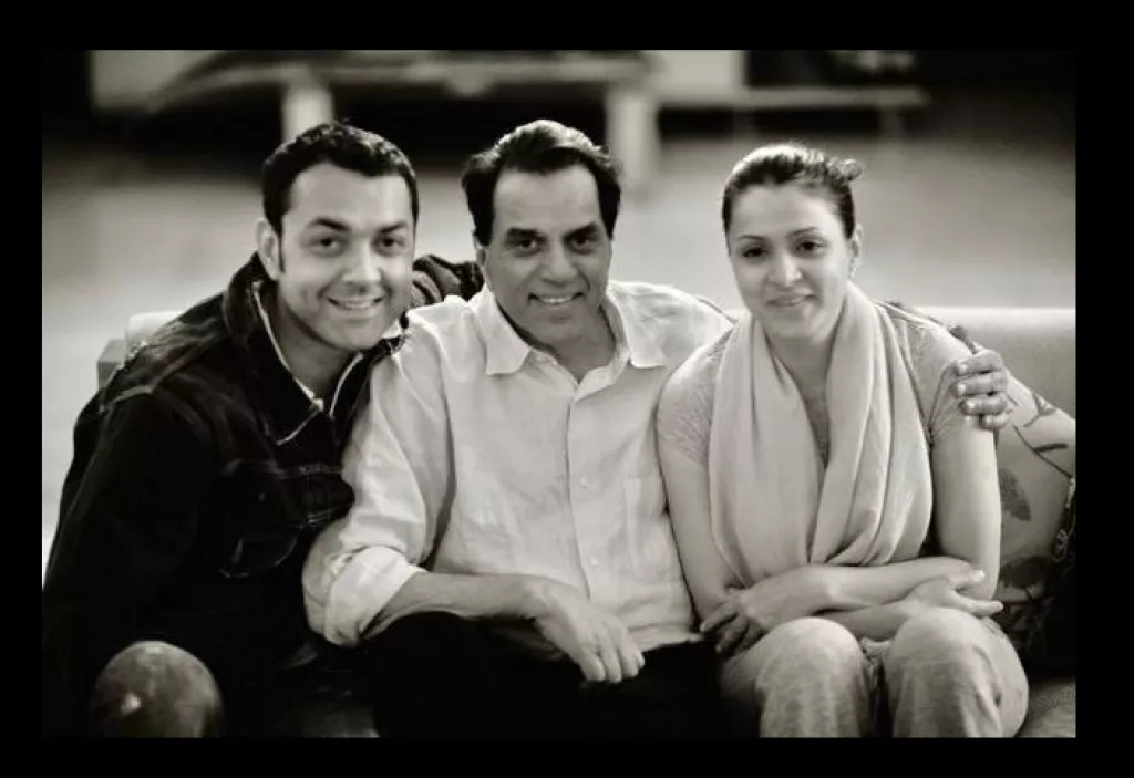 Bobby Deol Shares An Adorable Selfie With Wife, Tania Deol To Wish Her ...