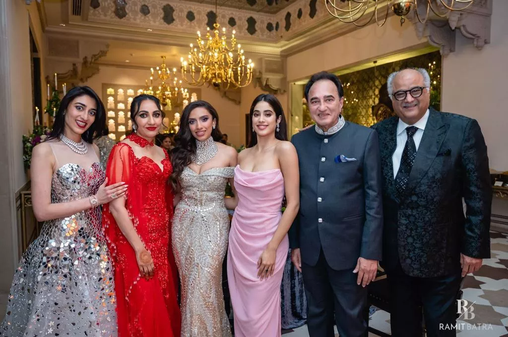 British-Indian Singer, Raveena Mehta Gets Married To Beau, Saaket, Dons An Ivory Embroidered Lehenga