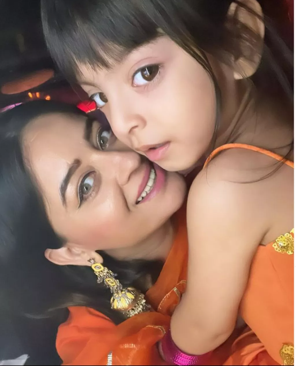 Telly Couple, Mahhi Vij And Jay Bhanushali Met Their Foster Kids ...