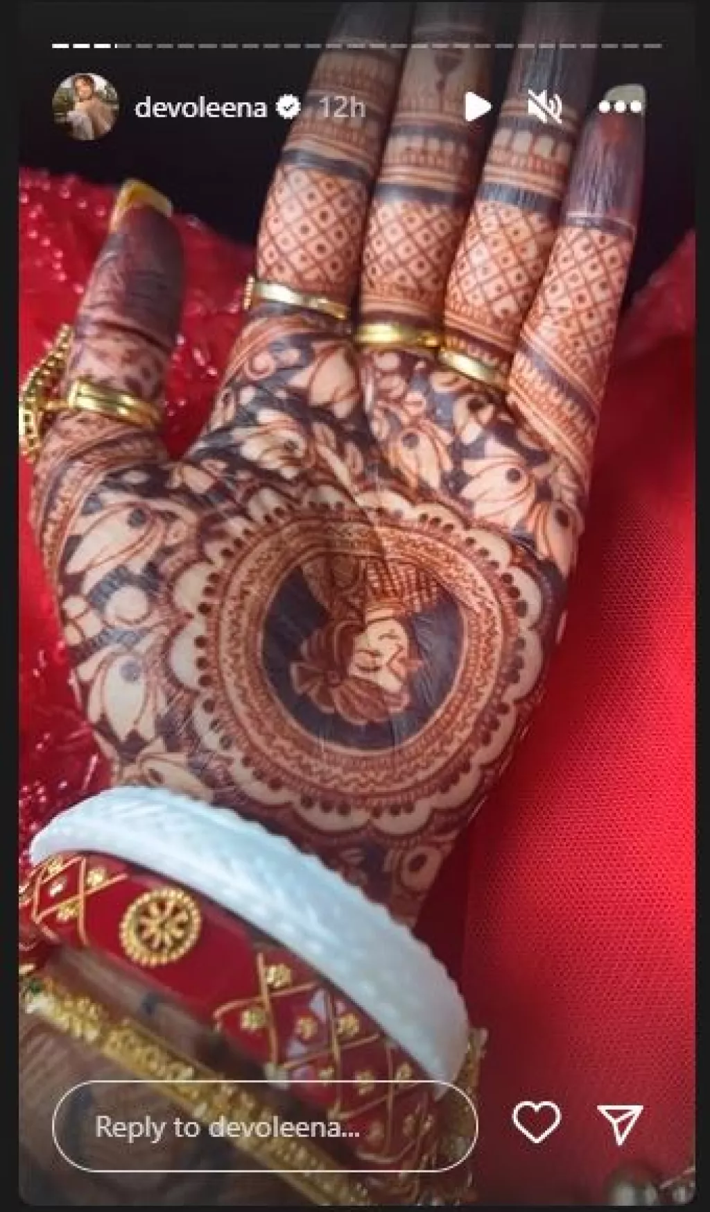 Devoleena Bhattacharjee Flaunts 'Sindoor', 'Mangalsutra' While Doing ...