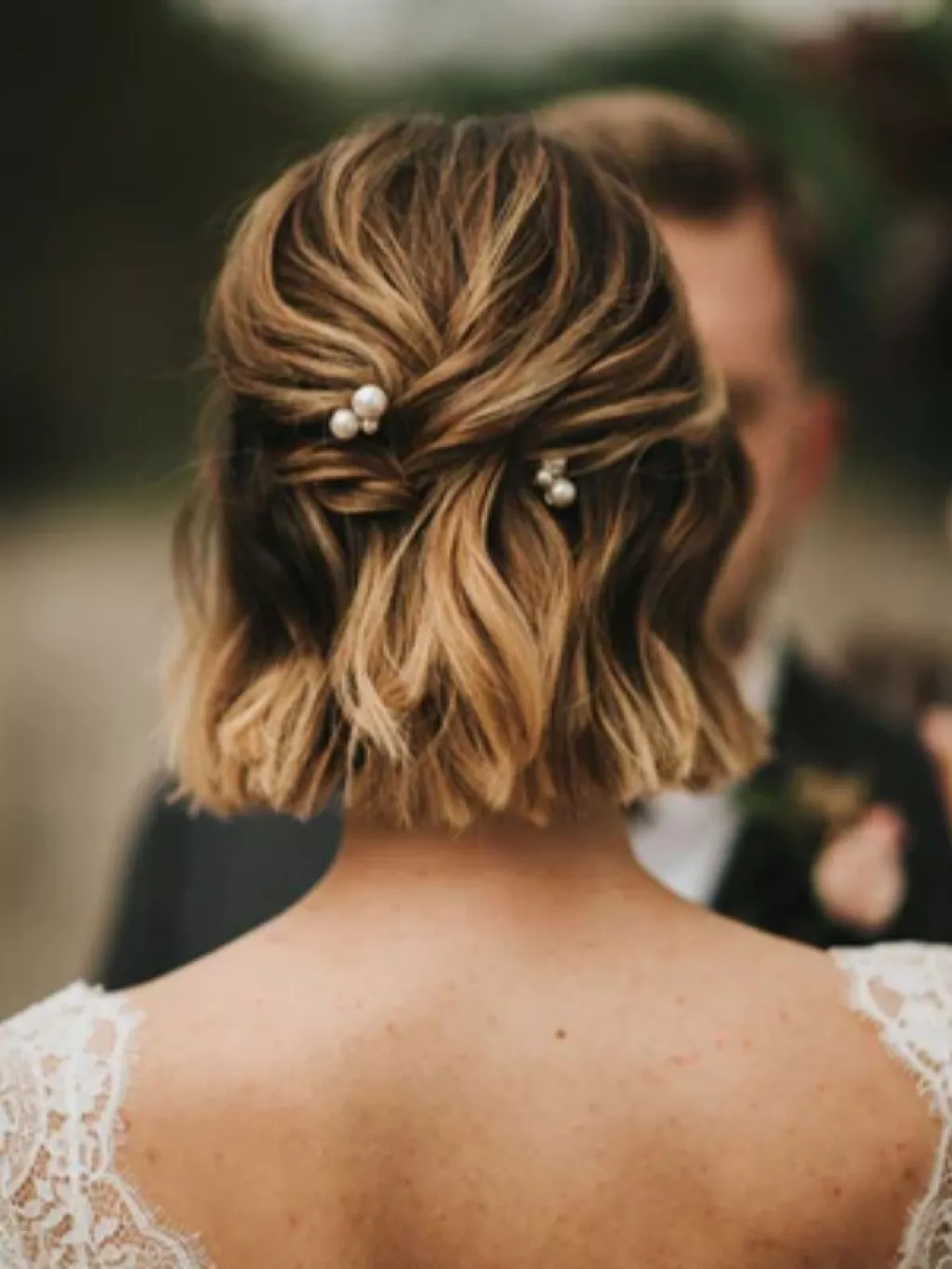 15 Best Bridal Hairstyles For Short Hair: From 'Chand Choti', Wavy Bob ...