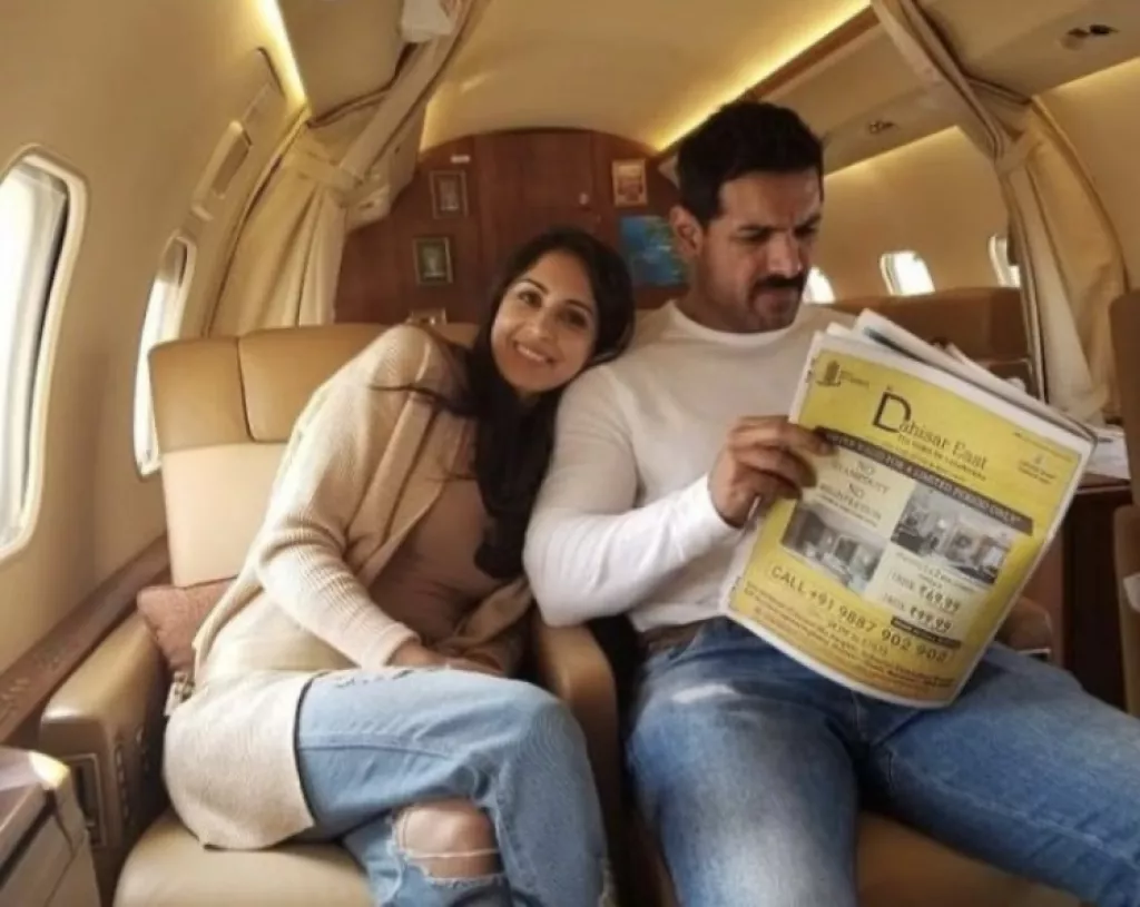 John Abraham Looks Unrecognisable In Rare Family Photo With His Wifey ...