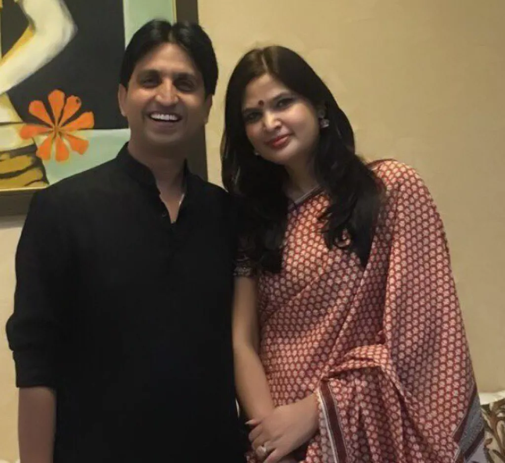 Kumar Vishwas And His Wife Manju Sharma's Love Story: From College ...