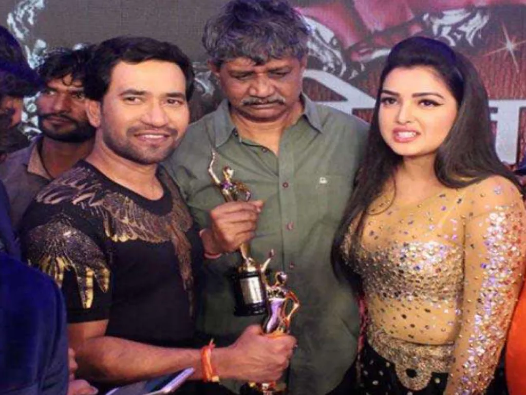 Dinesh Lal Yadav's Facts: From Nirahua's Real Wife To His Alleged Love Story With Amrapali Dubey