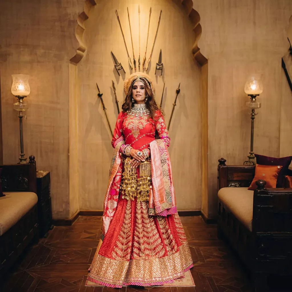 Malwari Bride Donned An All-White Lehenga With 82-Year-Old Silver ...