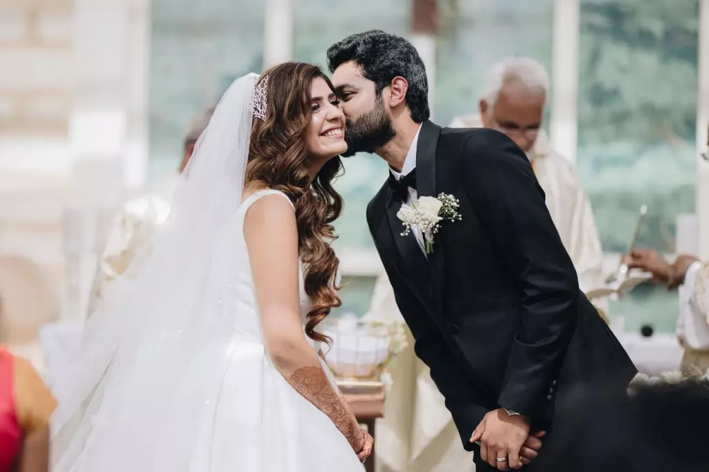 Malwari Bride Donned An All-White Lehenga With 82-Year-Old Silver ...