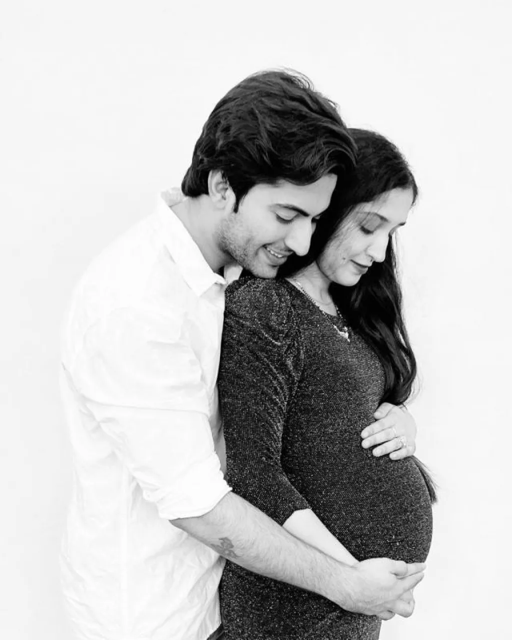 'Pandya Store' Fame, Akshay Kharodia's Wife, Divya Punetha Shares First ...