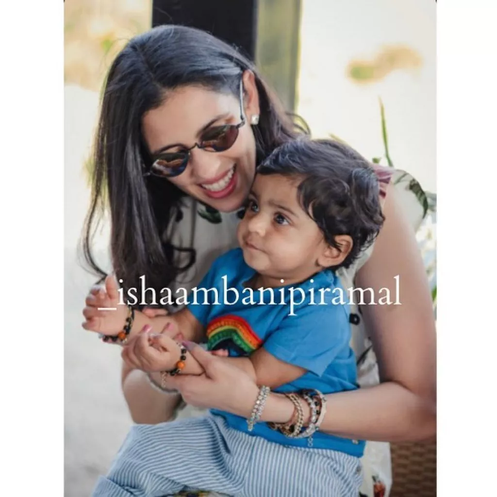 Prithvi Akash Ambani Portrays Many Moods With Mommy, Shloka Mehta In ...