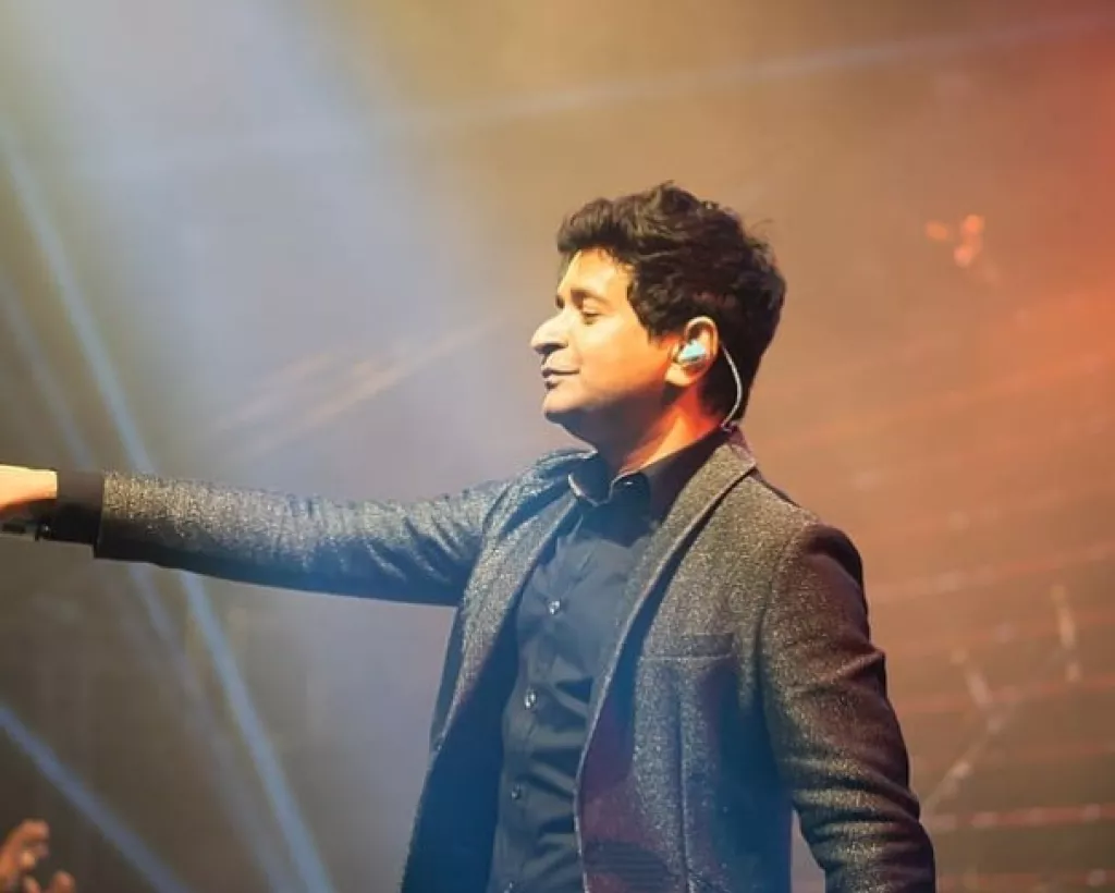 Unknown Facts About Singer KK: From Marrying His Childhood Crush To ...