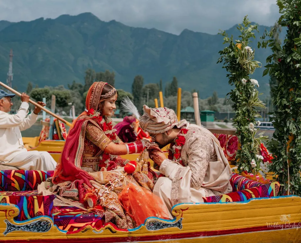 Anila Kharbanda Got Married To Pratik Garg In Kashmir, Actress Makes ...