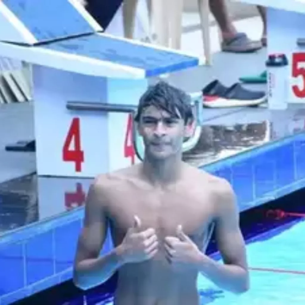 R Madhavan Turns Cheerleader For Son, Vedaant Madhavan As He Breaks ...