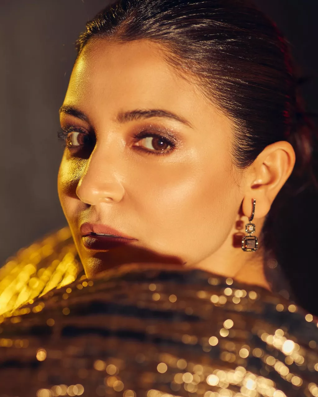 Anushka Sharma's Unique Fruity Skincare Regime That Gives Her Naturally ...
