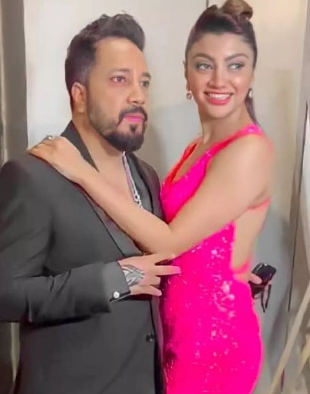 Akanksha Puri Confirms She And Mika Singh Aren't Married, Explains Why ...